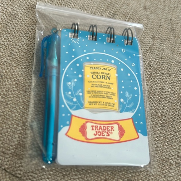 Trader Joe'S | Office | Trader Joes Recycled Gift Card Notepad With Pen ...